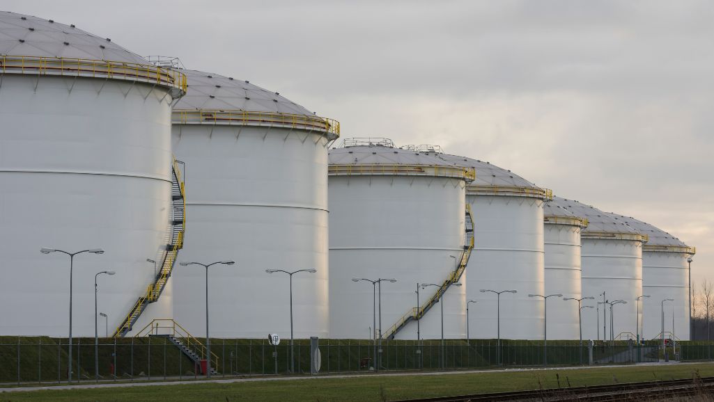 Industrial Painting Contractor: Tank Farms