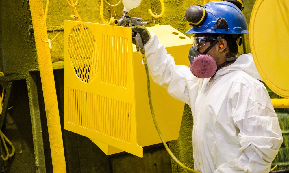 Oil-Based vs. Latex Paints for Industrial Painting